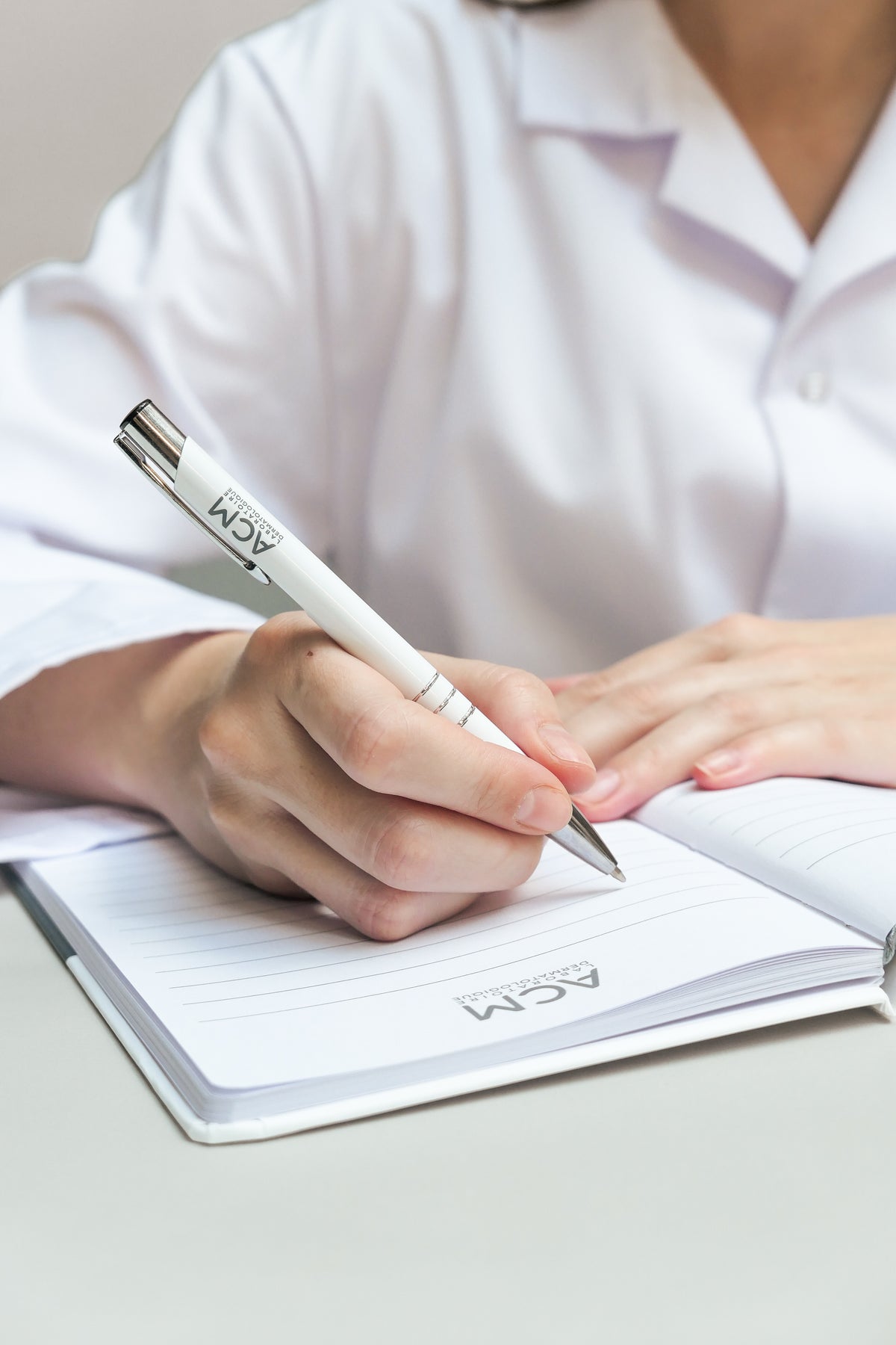 MOLUTREX | Dispositif médical pour le traitement du molluscum contagiosum